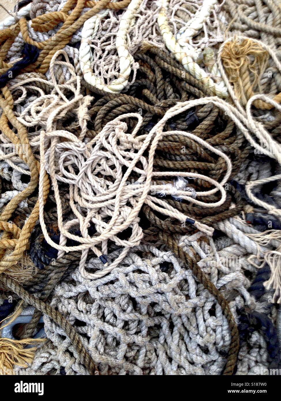 Tangled Rope High Resolution Stock Photography and Images - Alamy