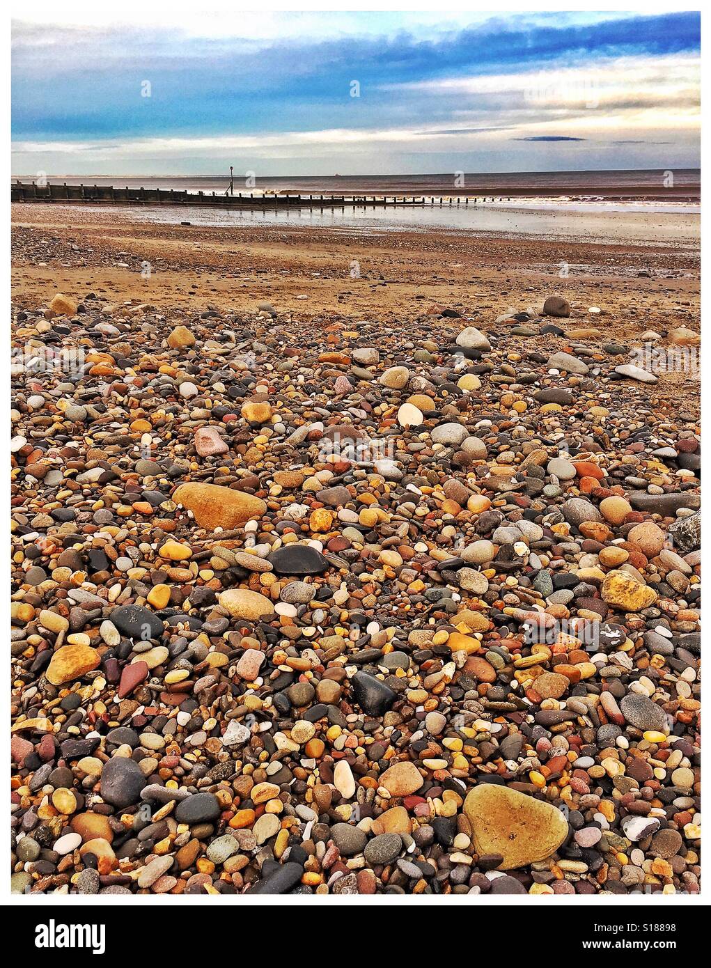 Pebbles on a beach hi-res stock photography and images - Alamy