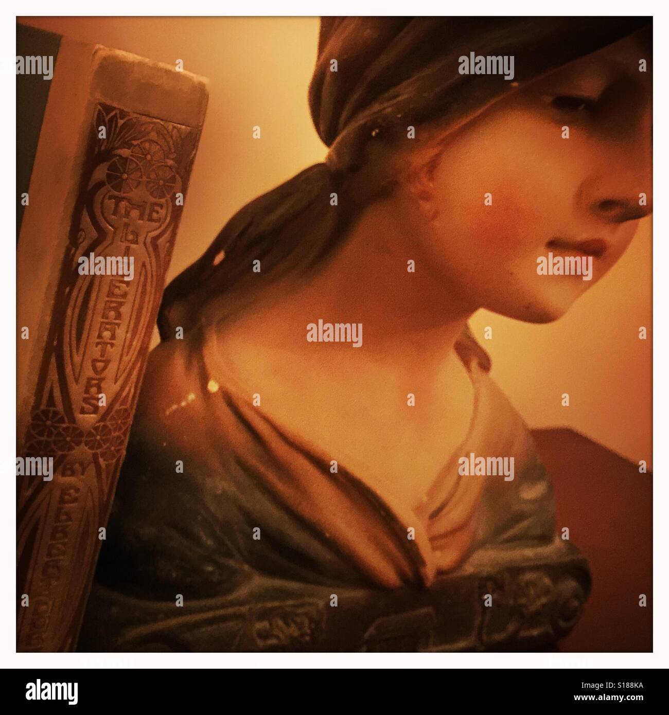 Antique porcelain face from paris hi-res stock photography and images ...