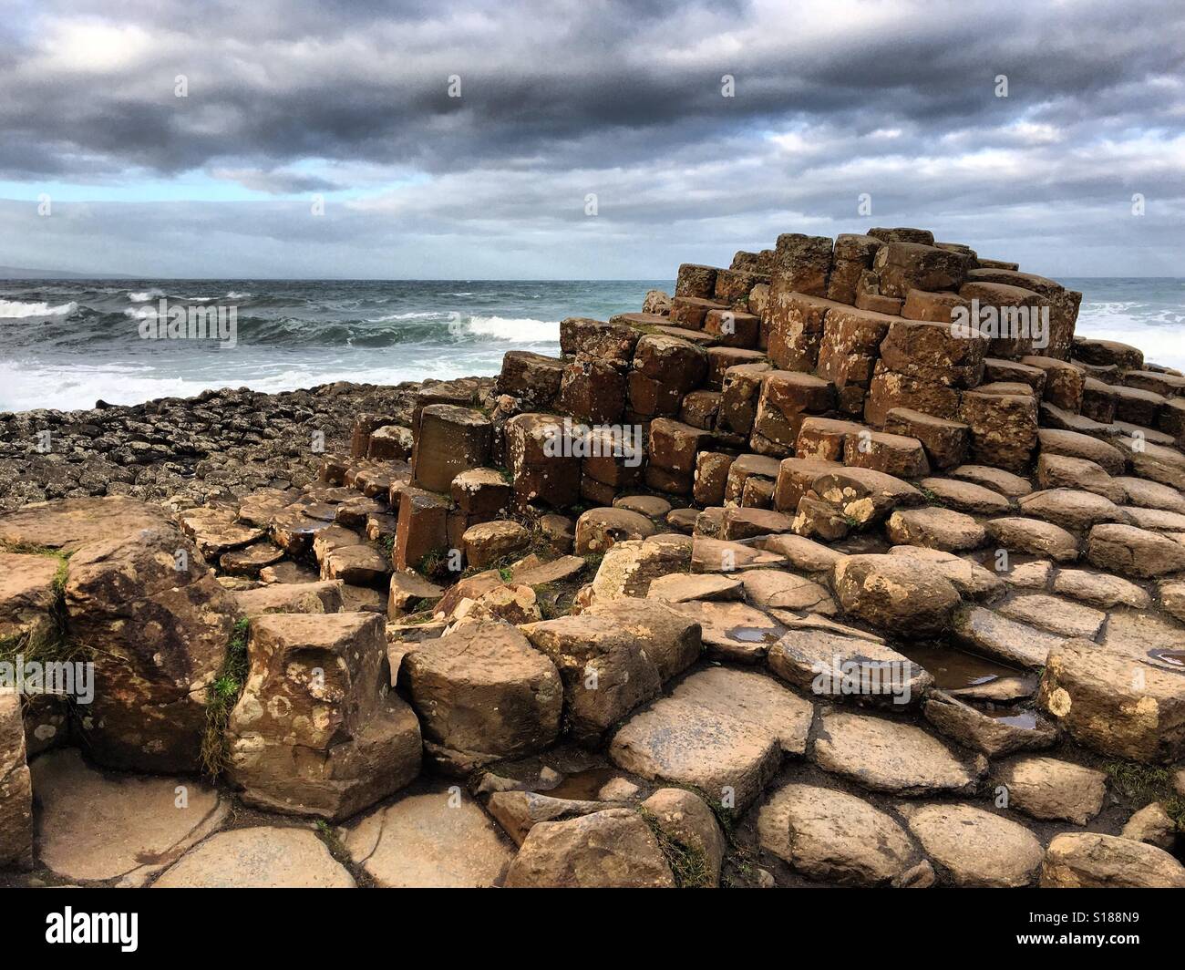 The giants causeway ireland hi-res stock photography and images - Alamy