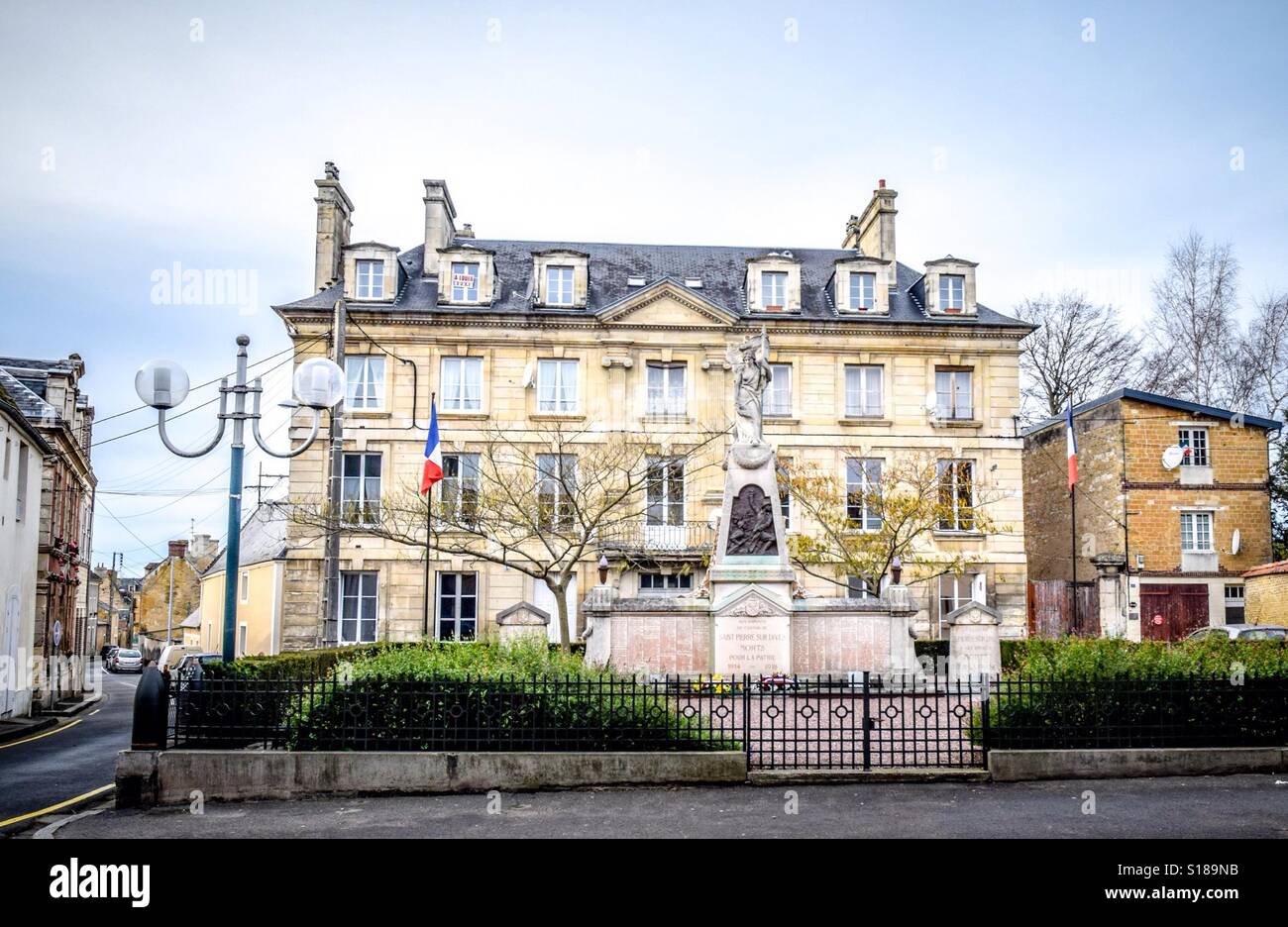 Rural town architecture hi-res stock photography and images - Alamy