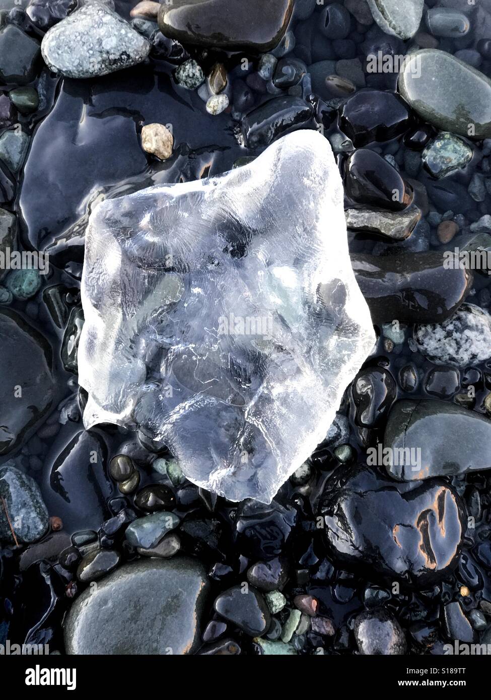 Ice at the beach hi-res stock photography and images - Alamy