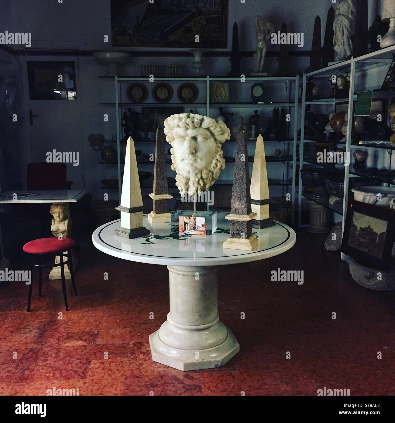 Roman artifacts hi-res stock photography and images - Alamy