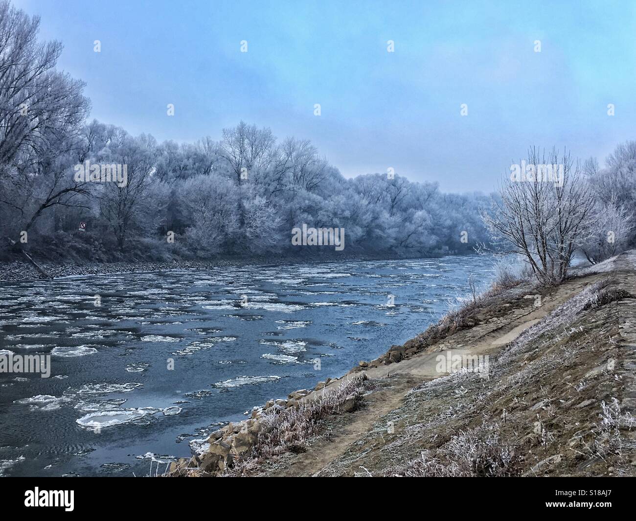 Frozen land hi-res stock photography and images - Alamy