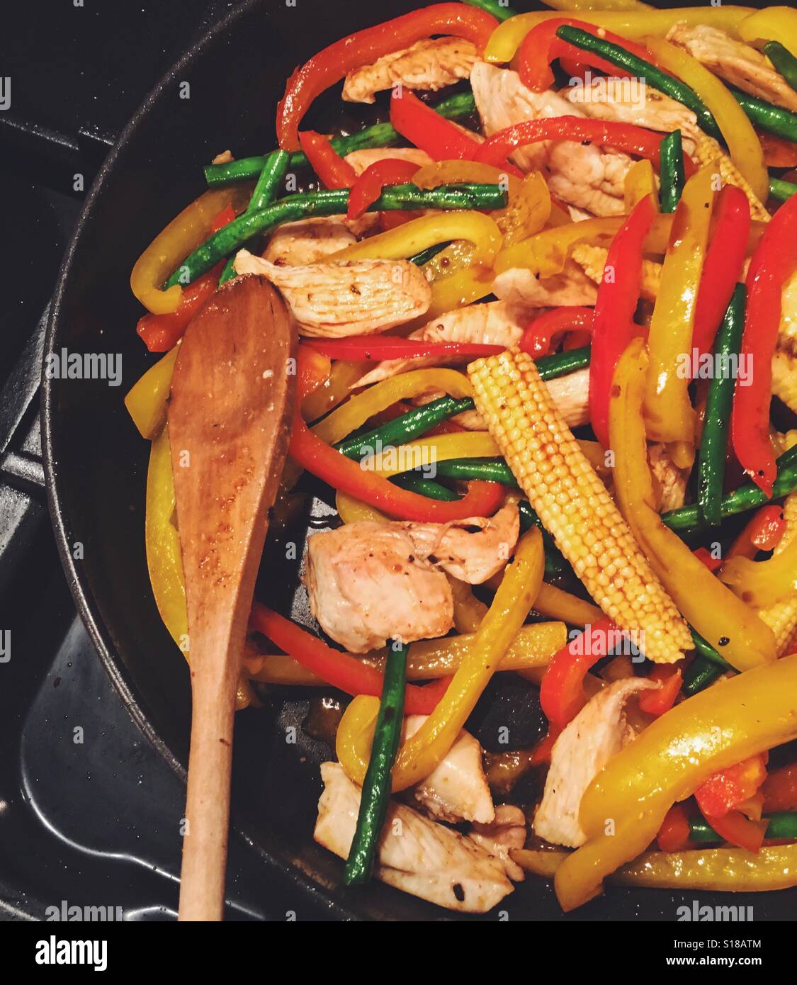 Chicken stir fry hi-res stock photography and images - Alamy