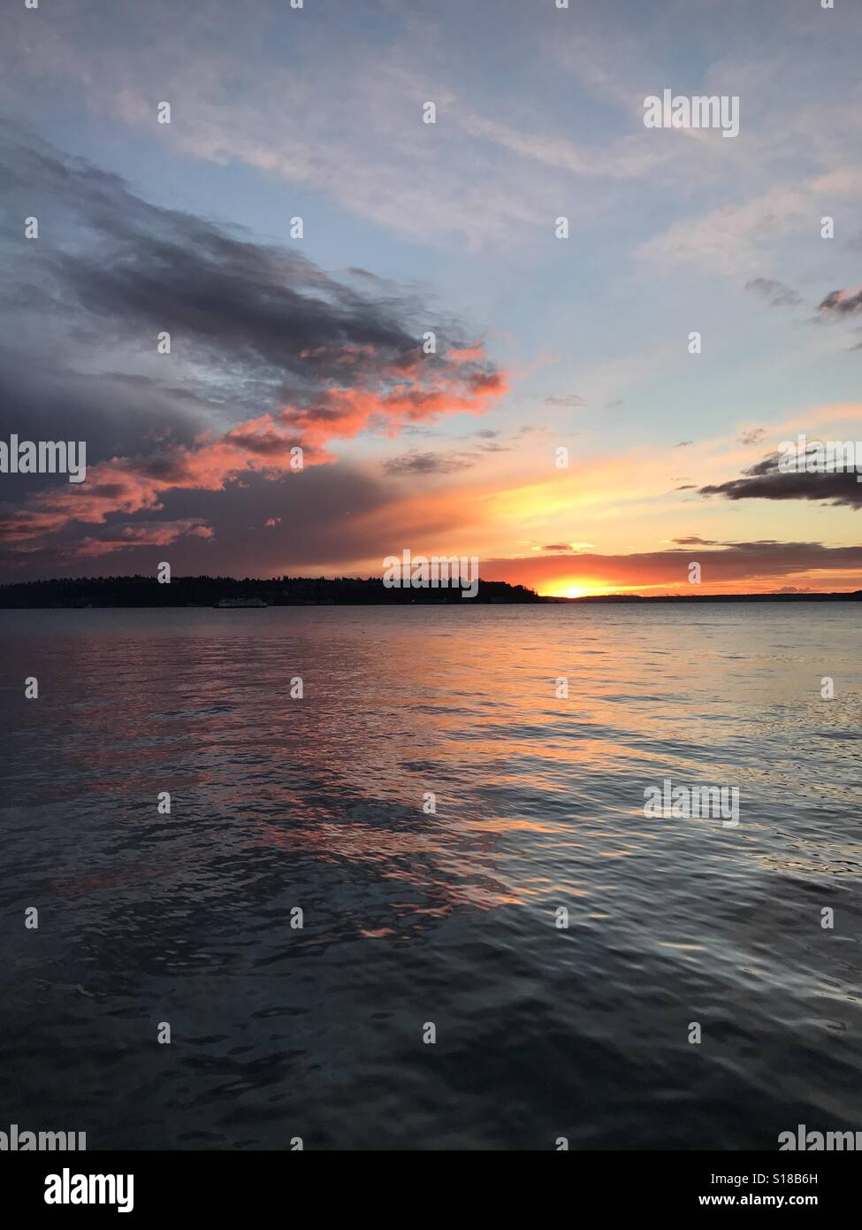 Seattle clouds hi-res stock photography and images - Alamy