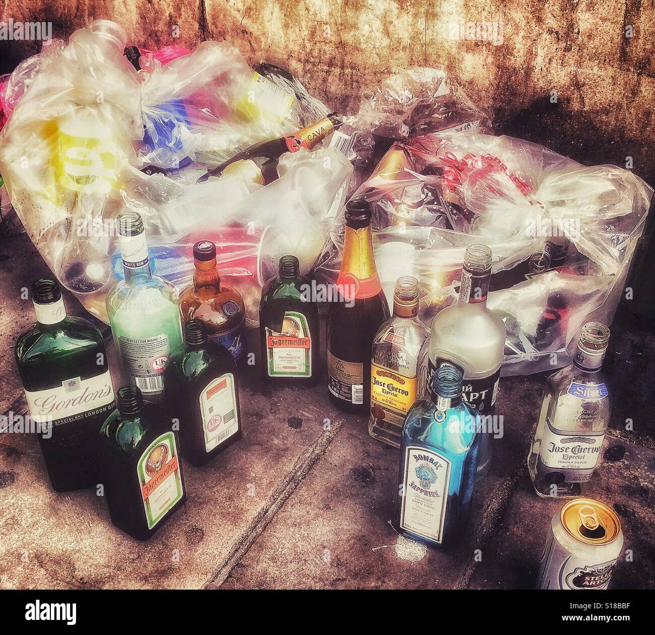 Empty sacks hi-res stock photography and images - Alamy