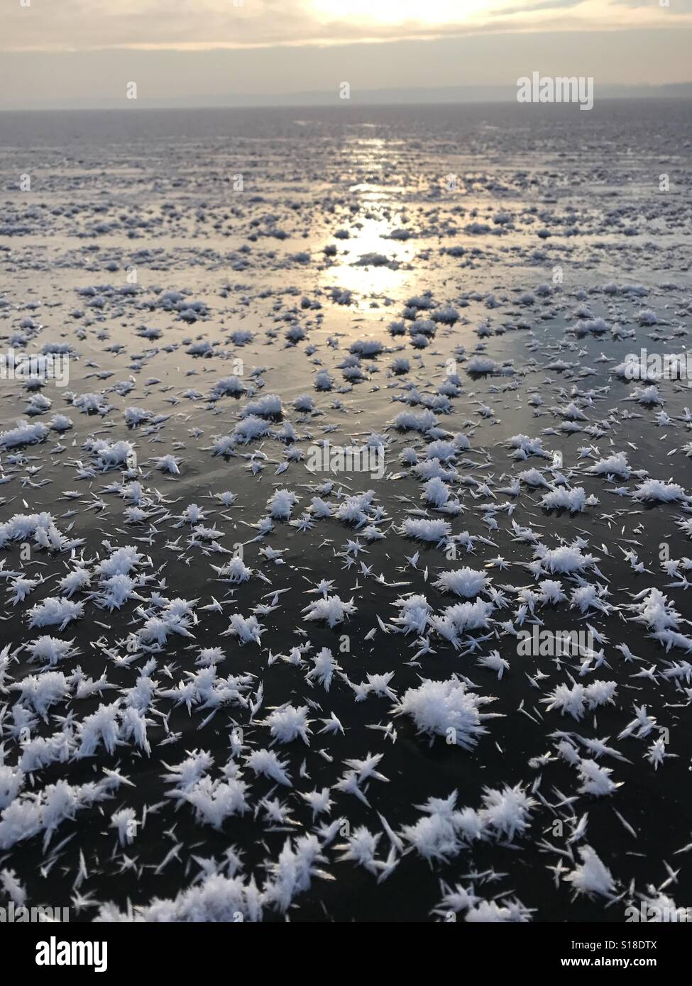 Snowflake sun hi-res stock photography and images - Alamy