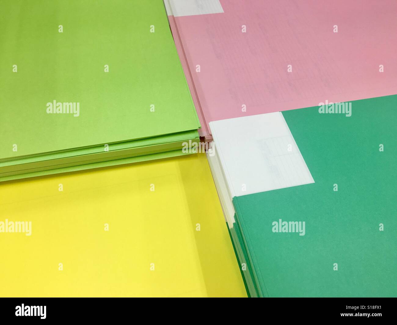 Colorful papers abstract hi-res stock photography and images - Alamy