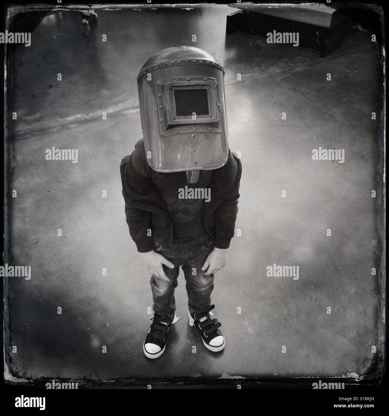 Welders mask hi-res stock photography and images - Alamy