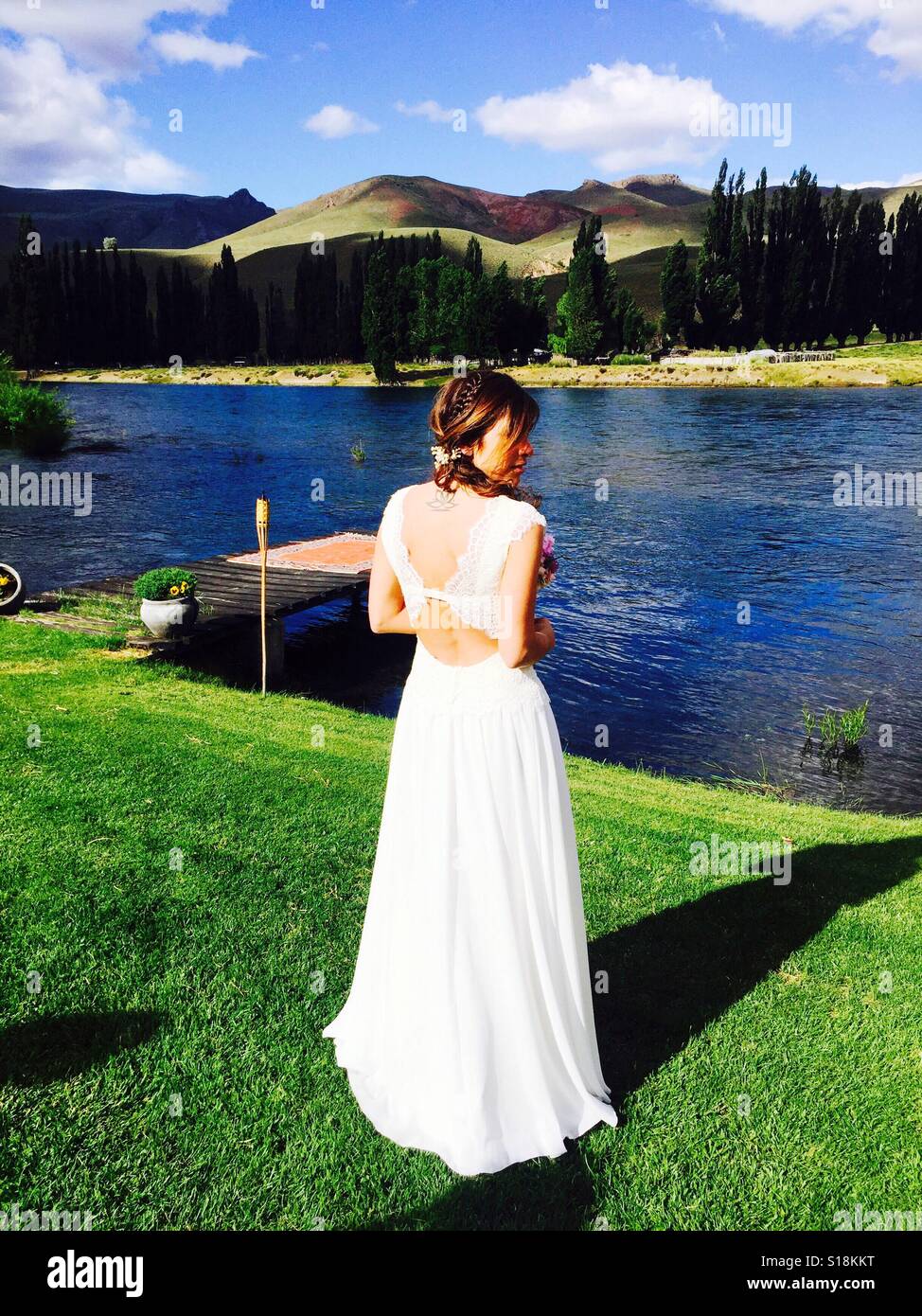 River wedding hi-res stock photography and images - Alamy