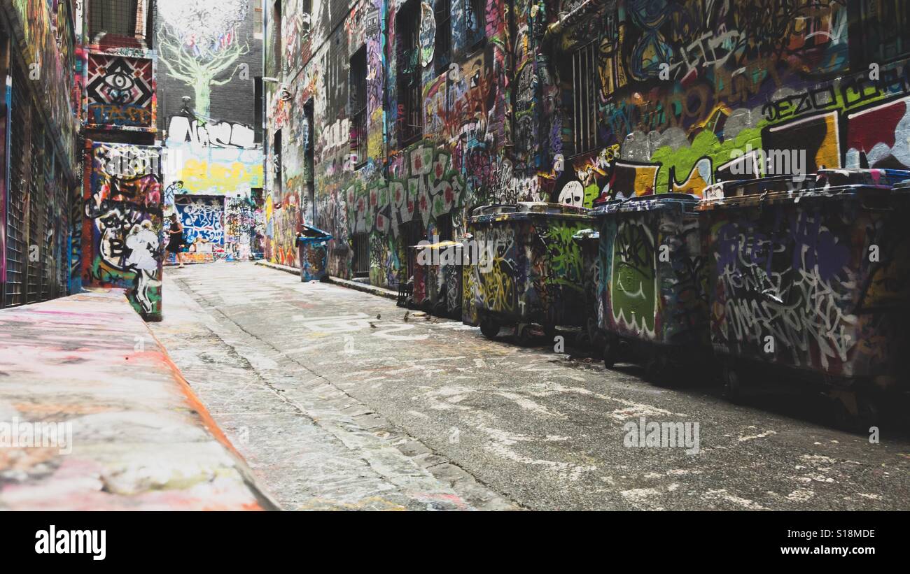 Graffiti laneway hi-res stock photography and images - Alamy