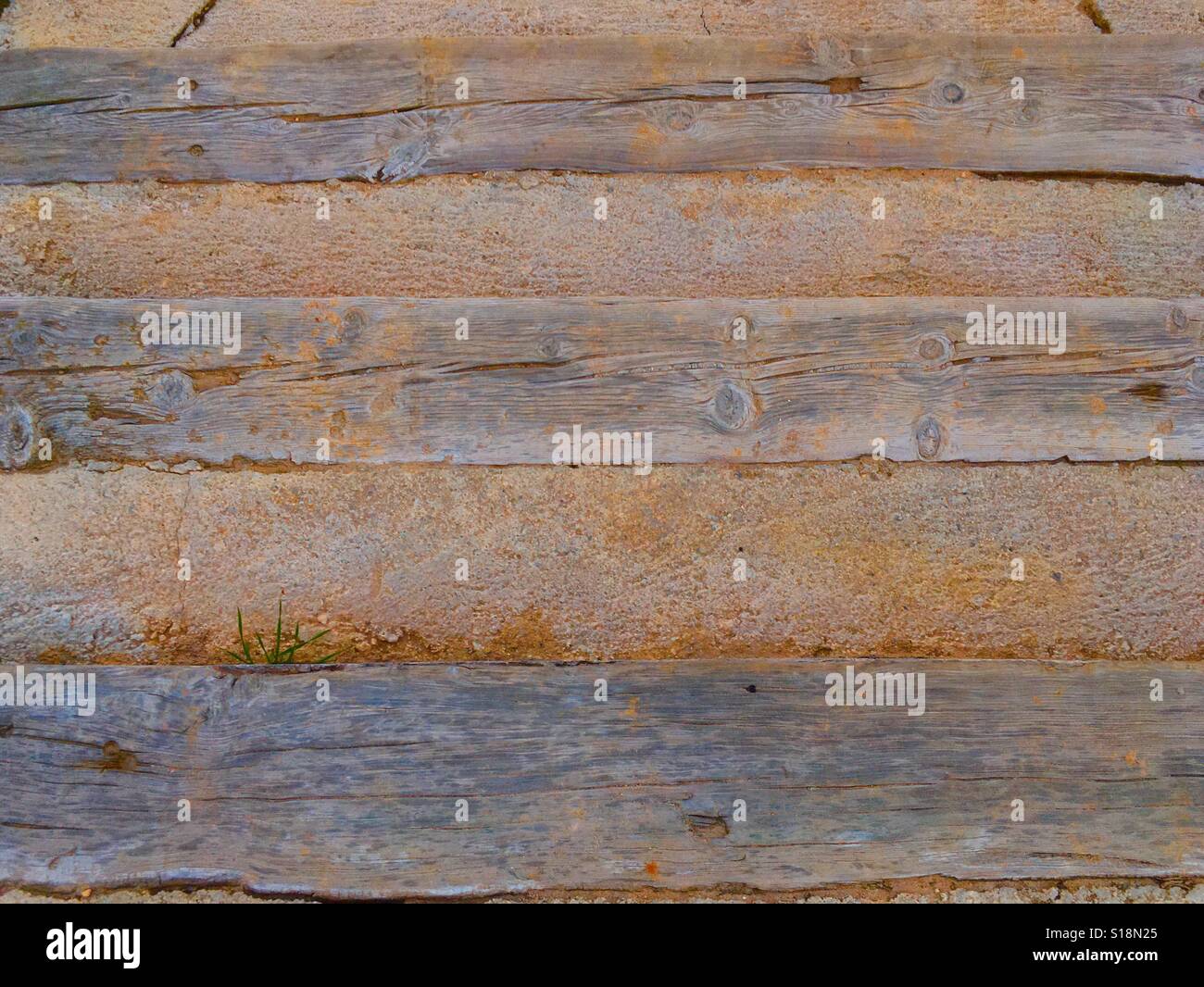 Wood and stone. Walkway texture Stock Photo - Alamy