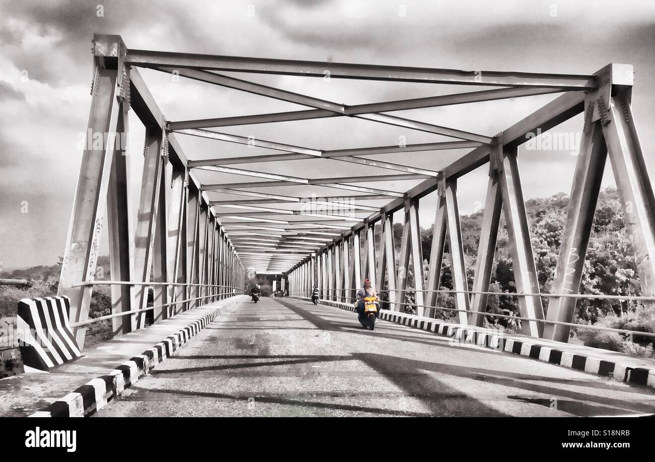 Old steel bridge hi-res stock photography and images - Alamy
