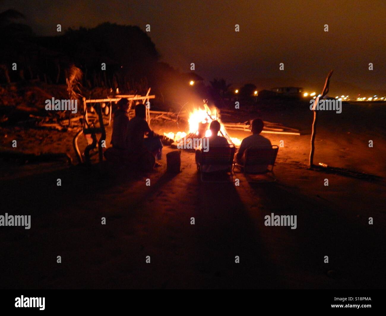 Family ecuador beach hi-res stock photography and images - Alamy