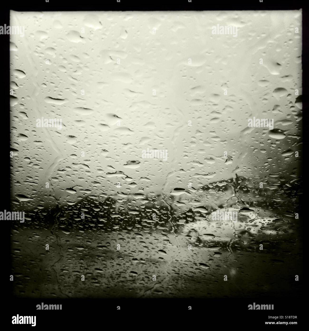 Car storm rain hi-res stock photography and images - Alamy
