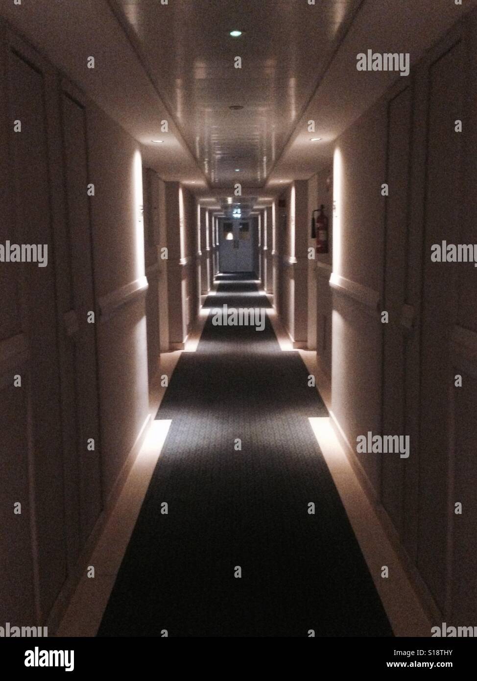 Spooky corridor hi-res stock photography and images - Alamy