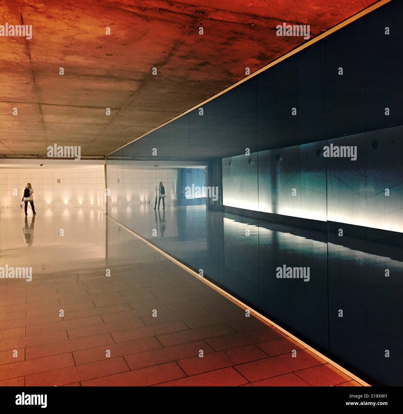 Montreal underground hi-res stock photography and images - Alamy