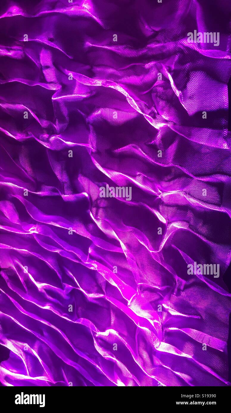 Purple screen hi-res stock photography and images - Alamy