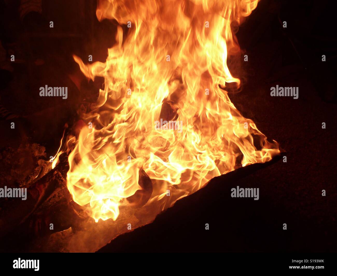 Wall Of Flames High Resolution Stock Photography and Images - Alamy