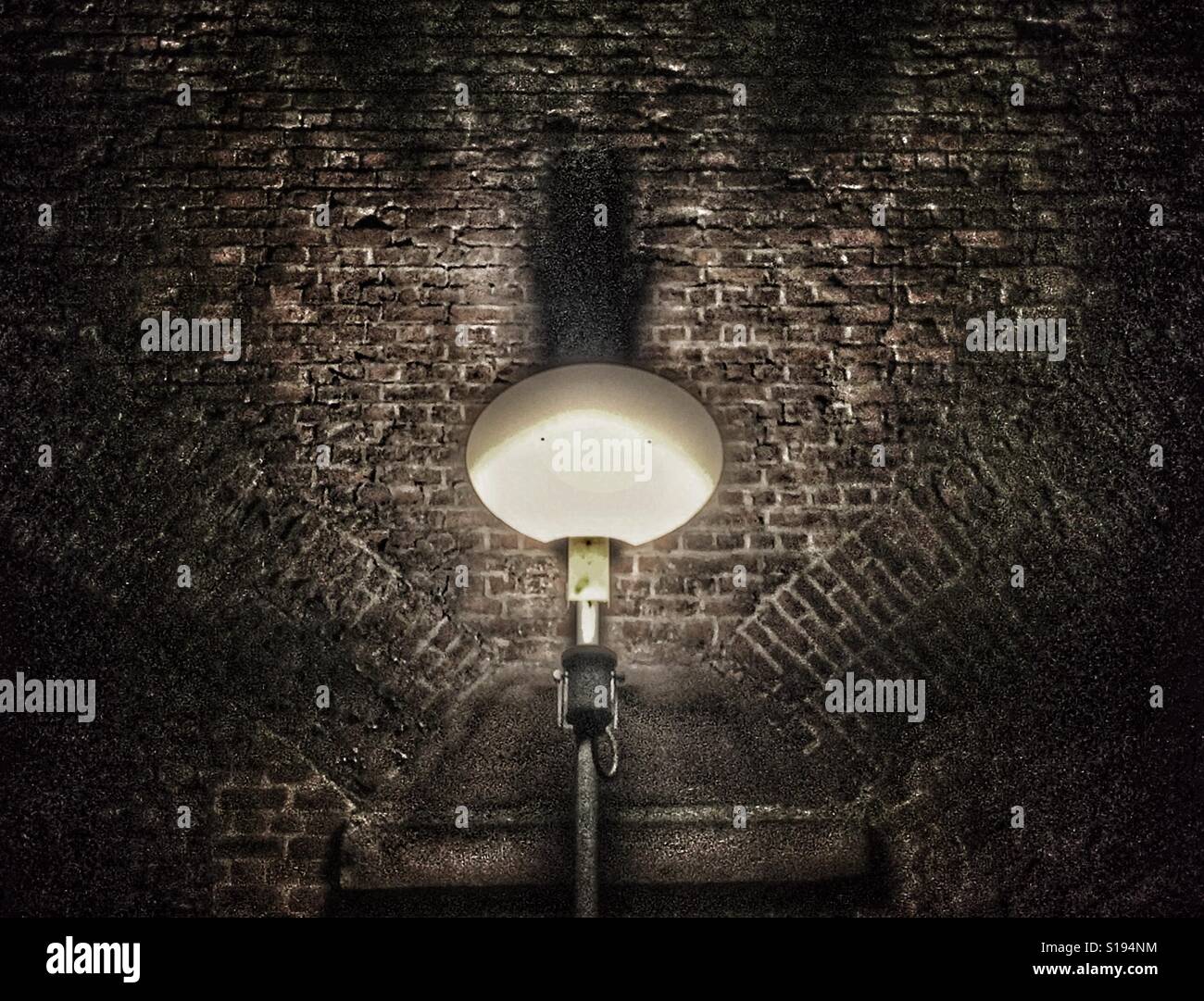 Evening street lamp hi-res stock photography and images - Alamy