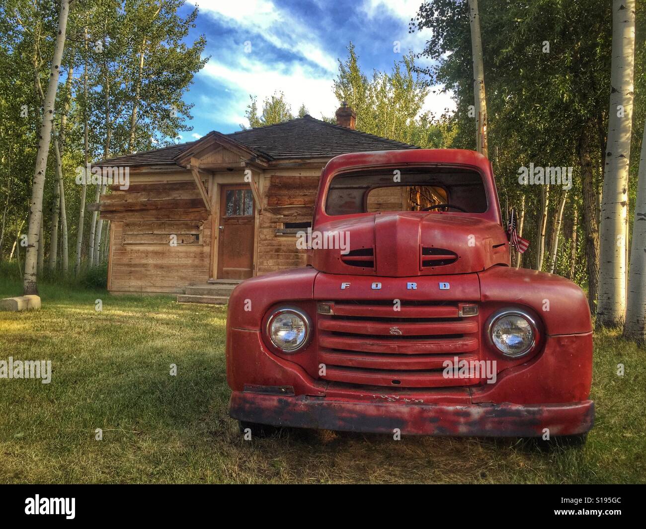 Ford log truck hi-res stock photography and images - Alamy