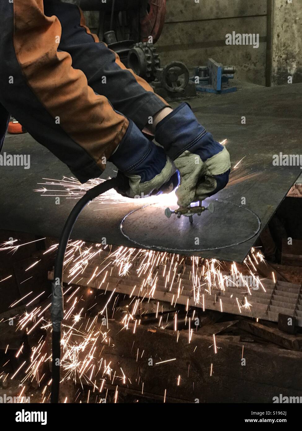 Plasmacutting hi-res stock photography and images - Alamy