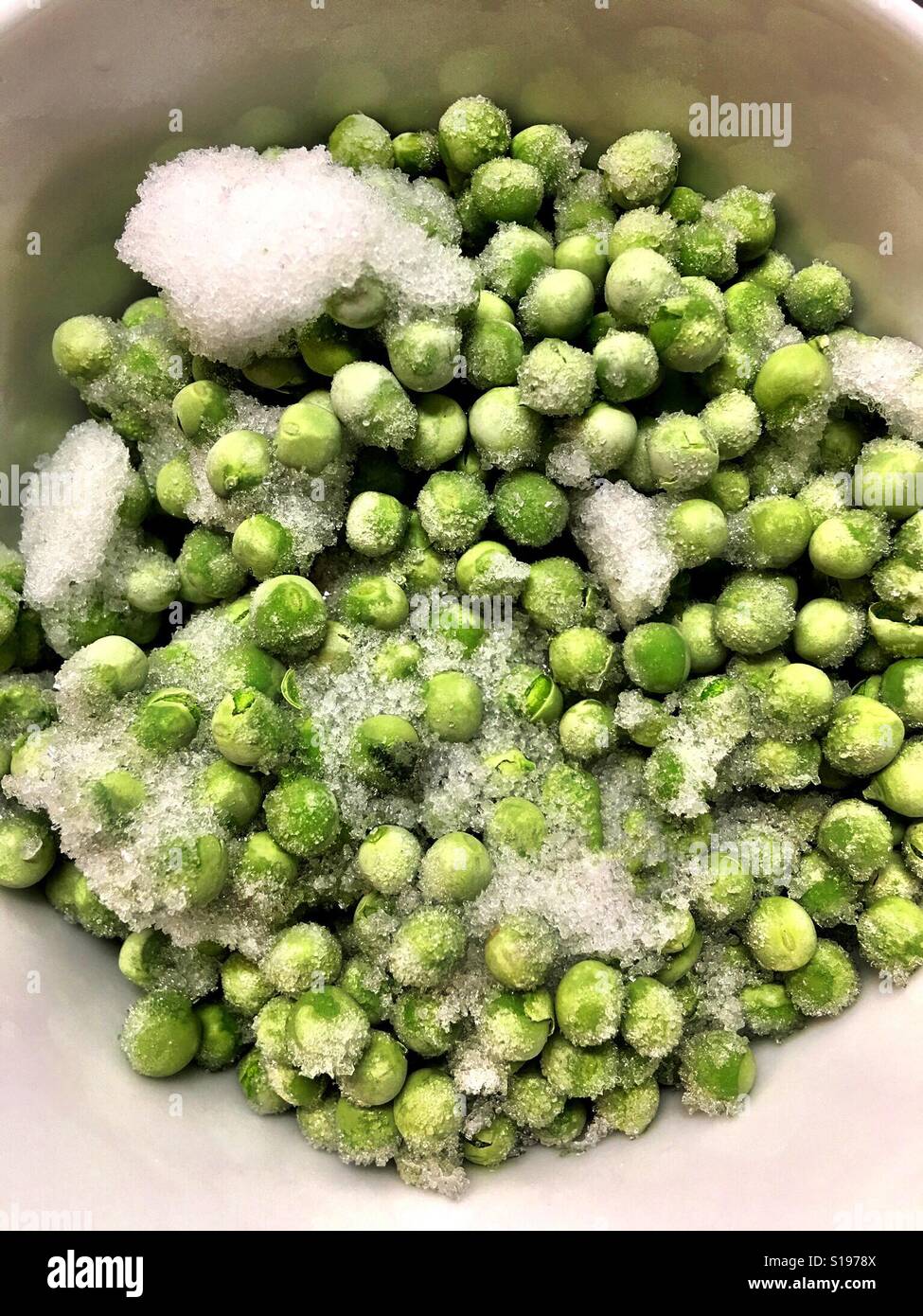 Frozen peas hi-res stock photography and images - Alamy