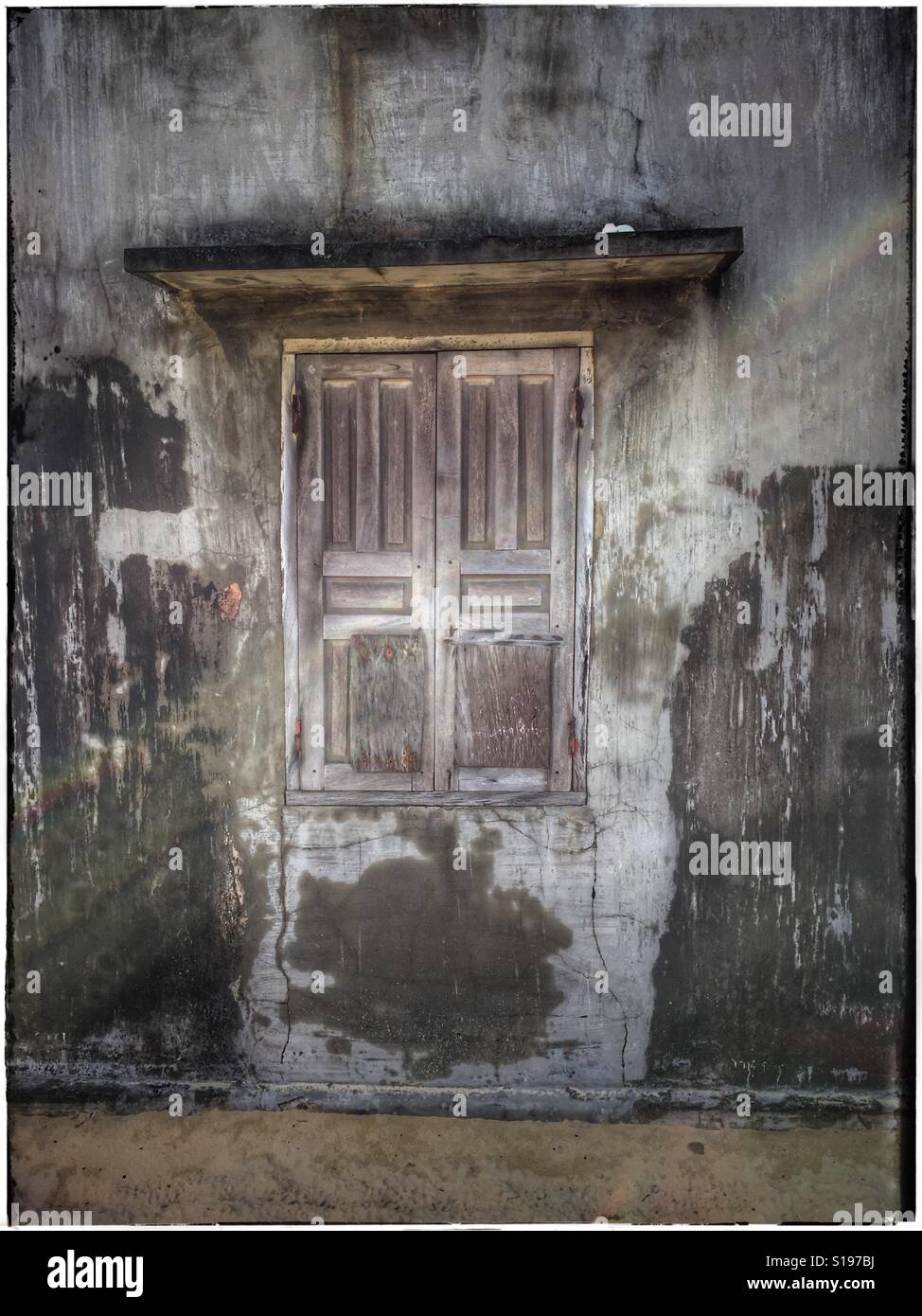 Light rays window hi-res stock photography and images - Alamy
