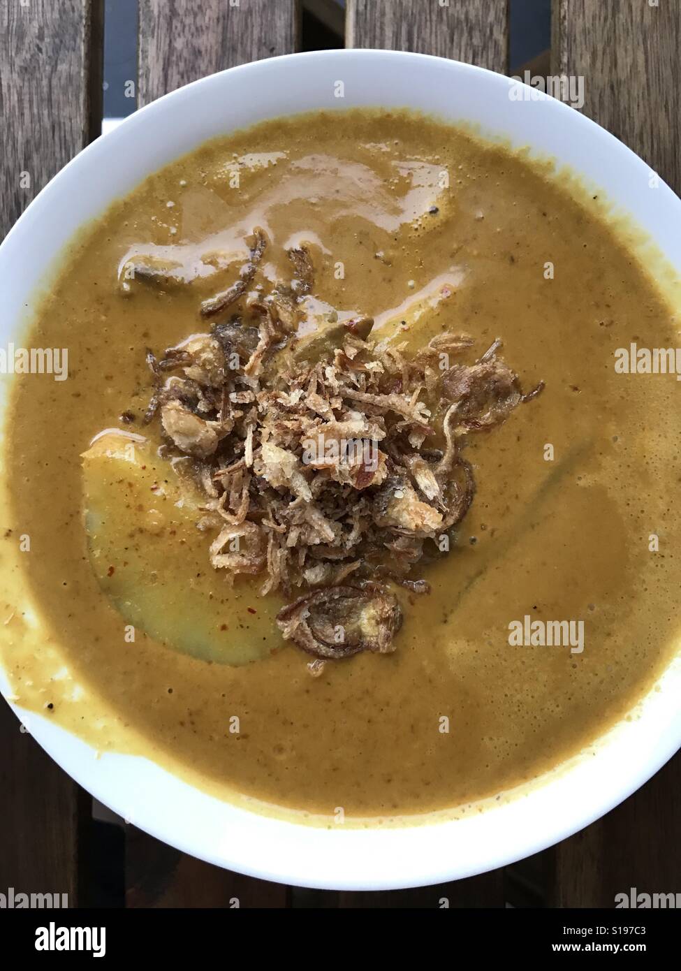 Thai yellow curry with beef and sweet potatoes Stock Photo - Alamy