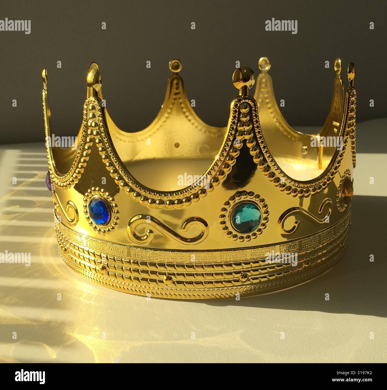 King and queen fancy dress hi-res stock photography and images - Alamy