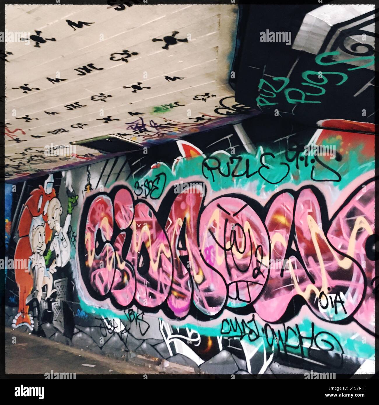 Graffiti graffitied wall art hi-res stock photography and images - Alamy