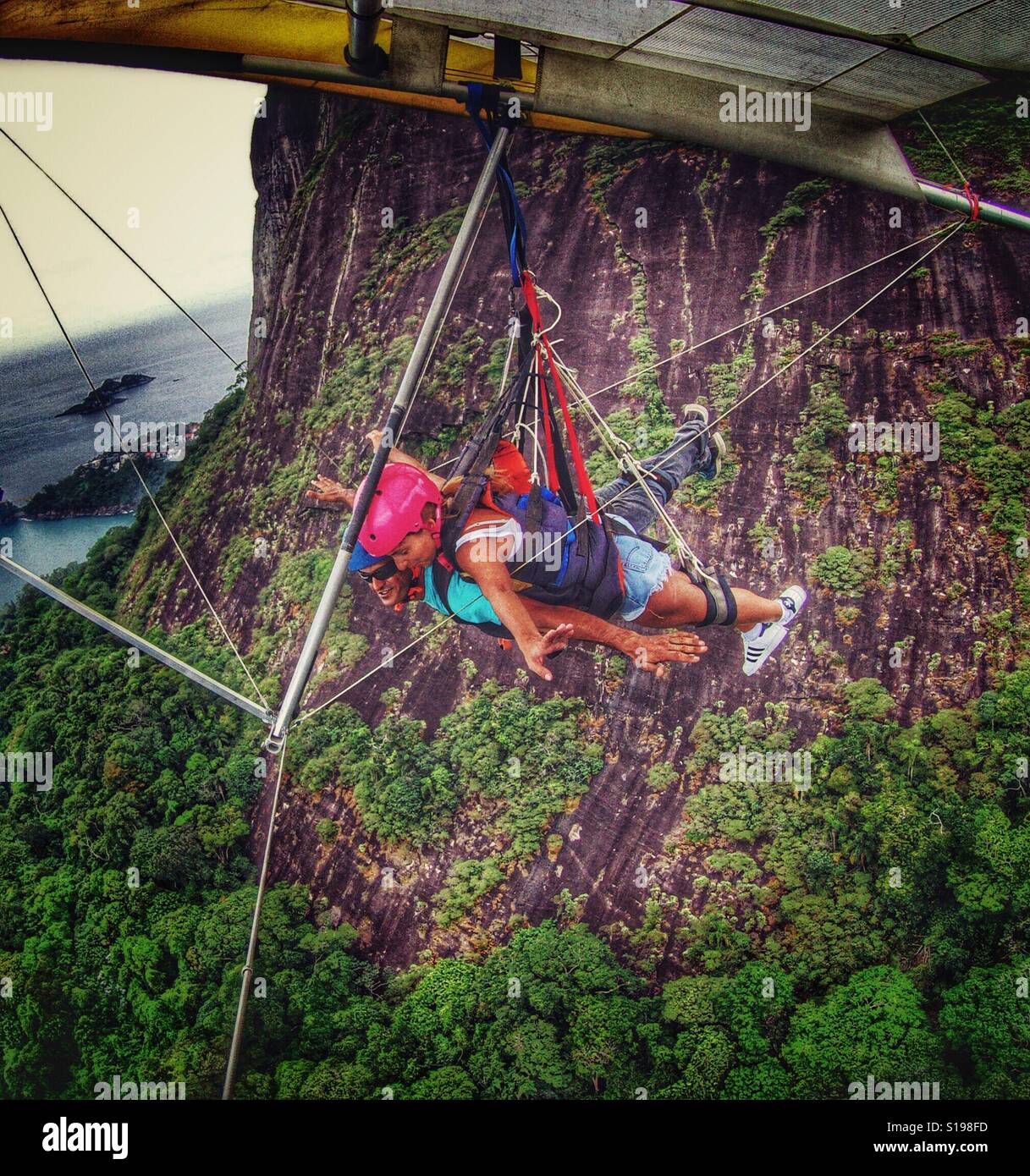 Hang gliding craft hi-res stock photography and images - Alamy