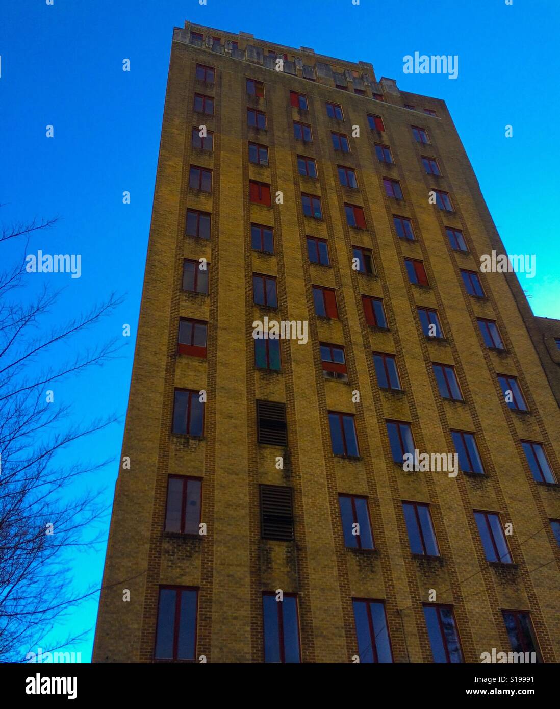 One point perspective buildings hi-res stock photography and images - Alamy