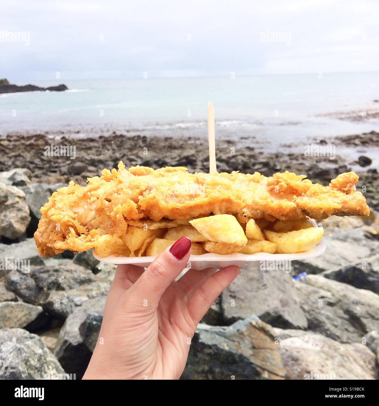 Fish and chips cornwall hi-res stock photography and images - Alamy