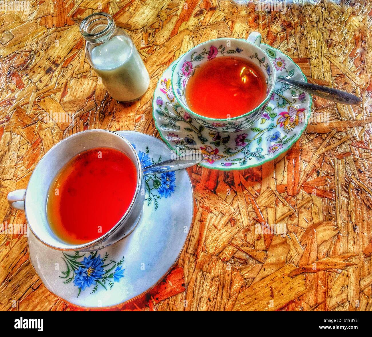 Two cups of tea Stock Photo - Alamy