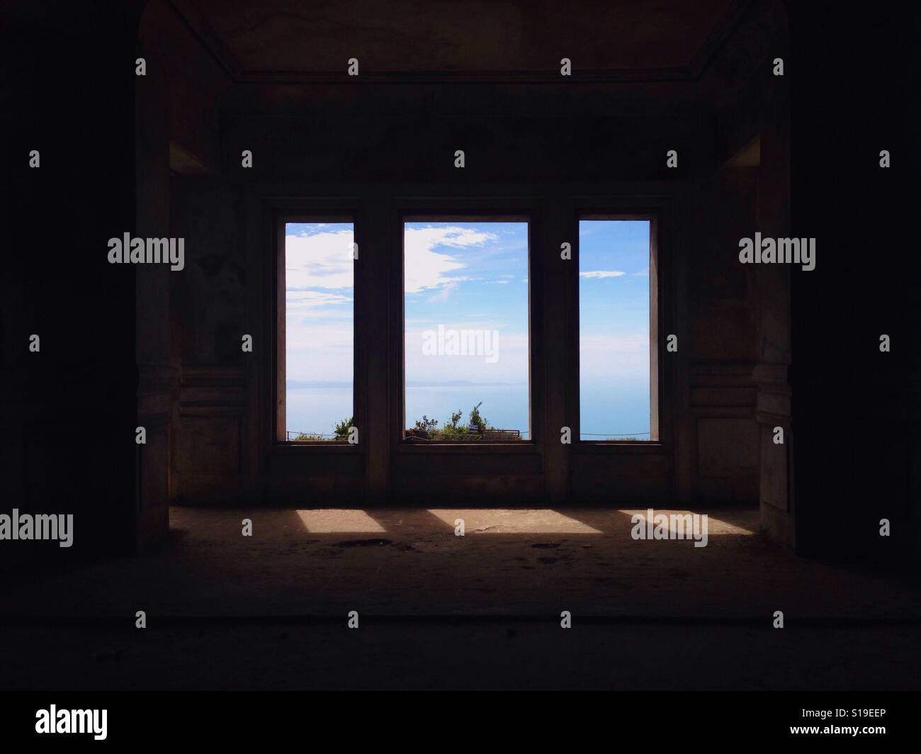 Abstract shadow light hi-res stock photography and images - Alamy