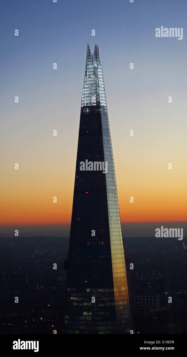 Yellow shard hi-res stock photography and images - Alamy