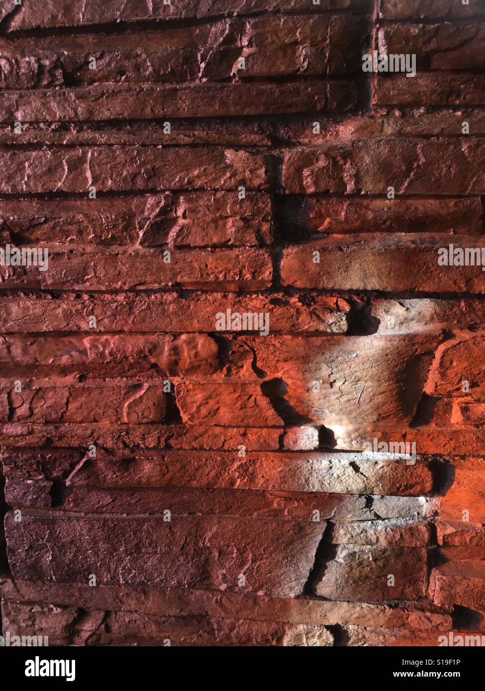 Sun on bricks hi-res stock photography and images - Alamy