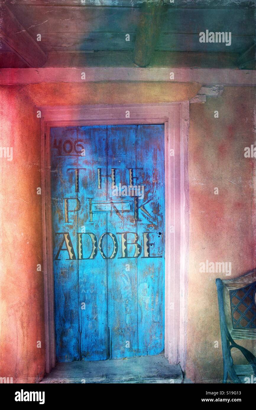 Pink adobe santa fe hi-res stock photography and images - Alamy