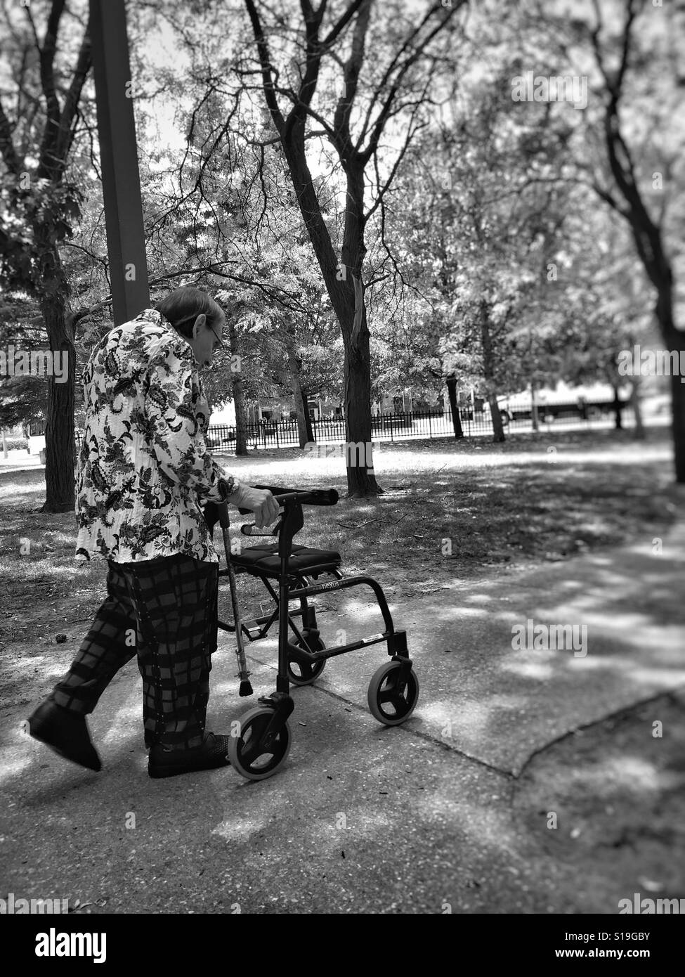 Women and walker hi-res stock photography and images - Alamy