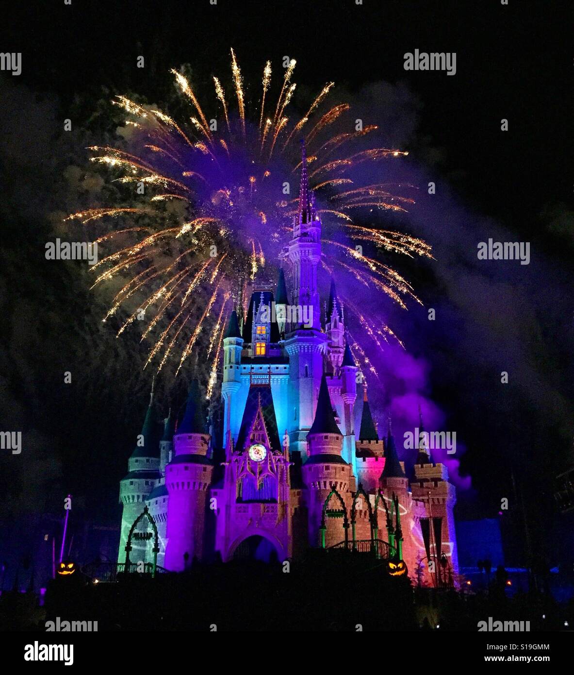 Disney castle fireworks hi-res stock photography and images - Alamy