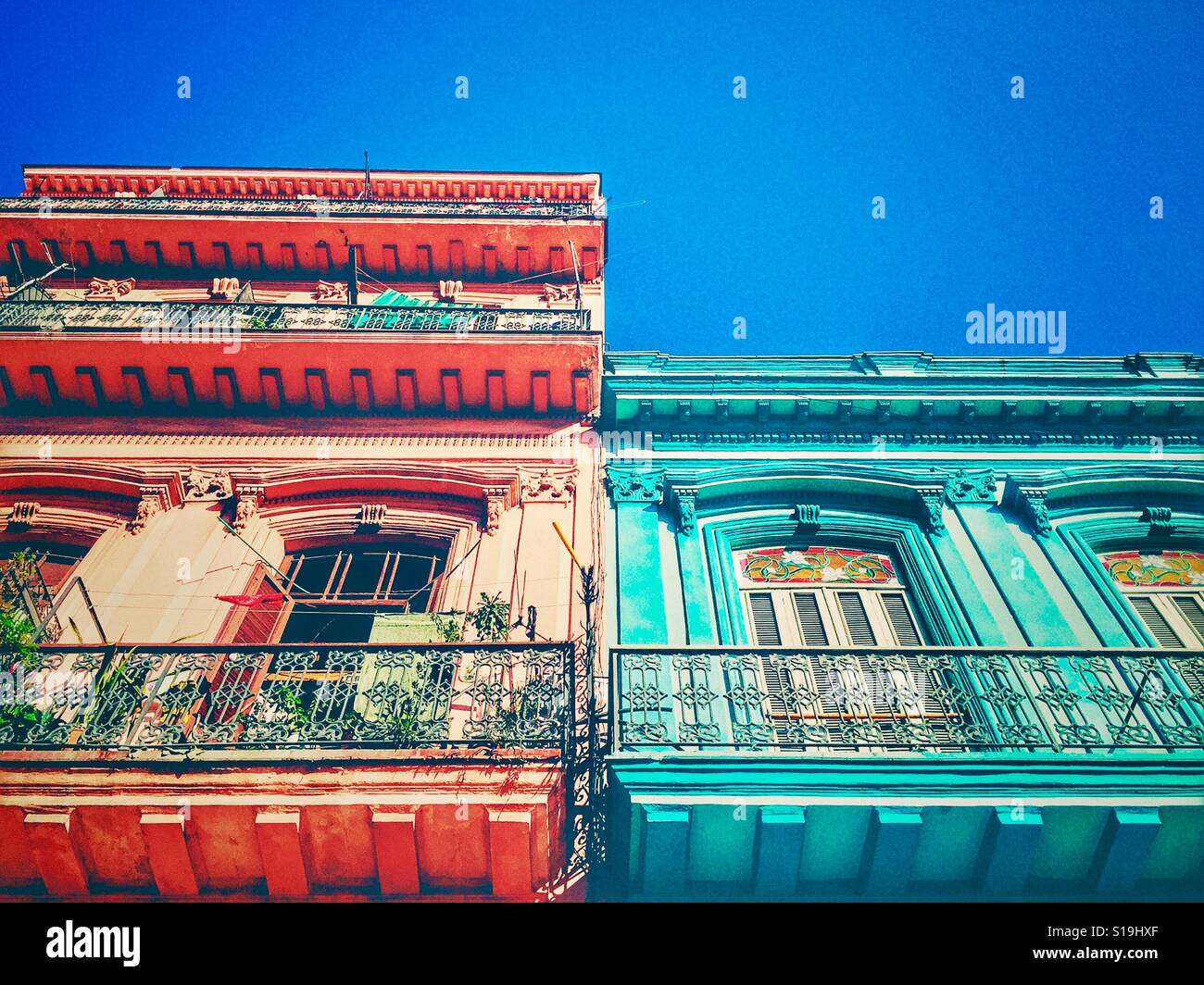 Cuban style houses hi-res stock photography and images - Alamy