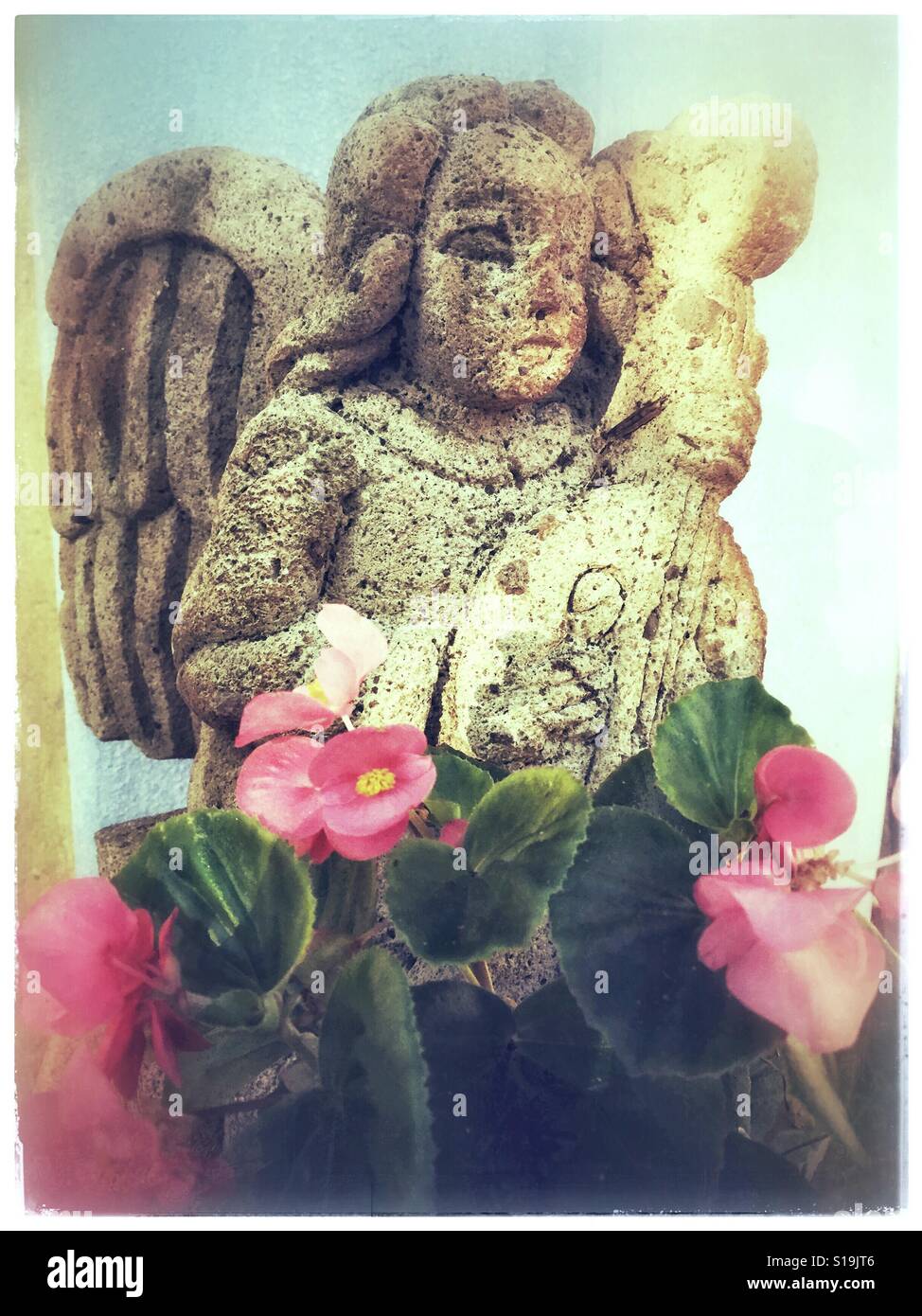 Angel surround hi-res stock photography and images - Alamy