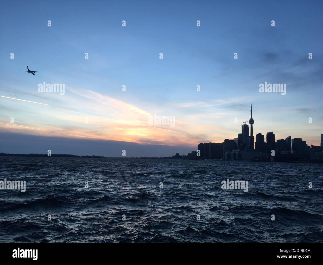 Toronto sunset hi-res stock photography and images - Alamy