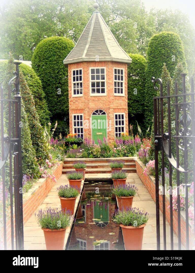 Diarmuid gavin chelsea garden hi-res stock photography and images - Alamy