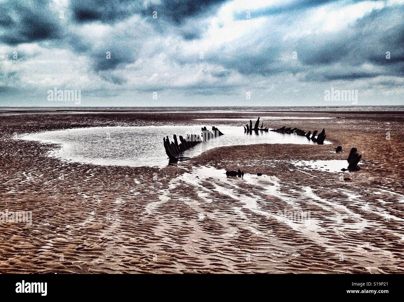 Boat on river humber hi-res stock photography and images - Alamy