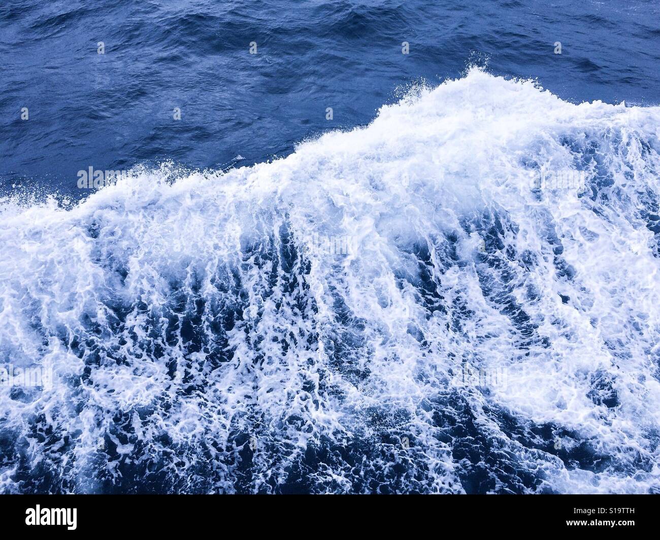 Blue wavy hi-res stock photography and images - Alamy