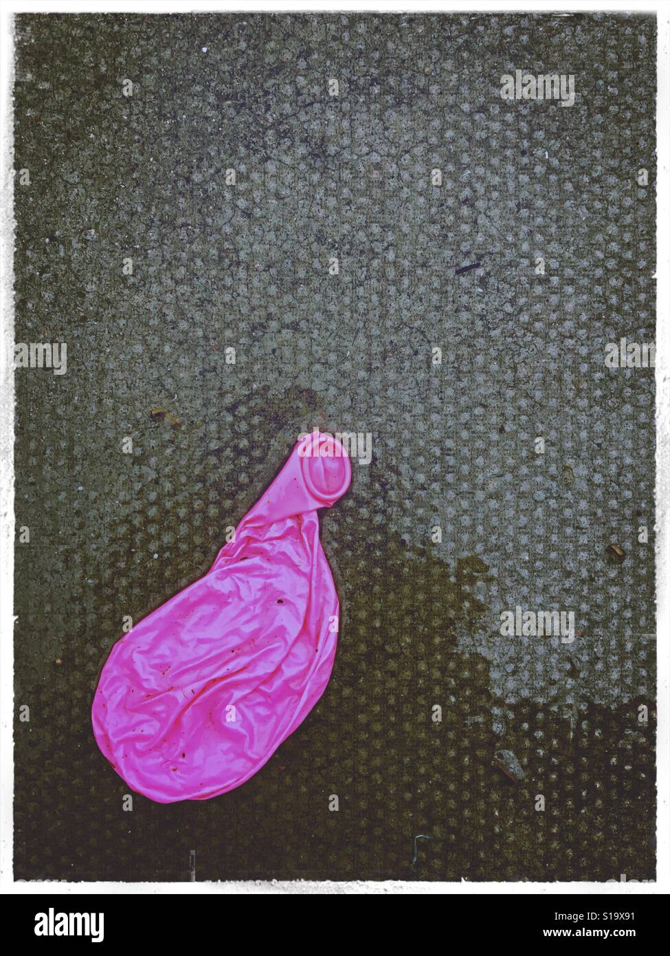 Deflated Balloon Stock Photos & Deflated Balloon Stock Images - Alamy