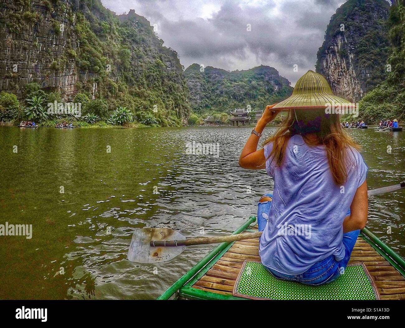 Paddling on the river hi-res stock photography and images - Alamy